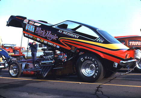Drag Racing List - It's Magic: The Black Magic Fuel Funny Car