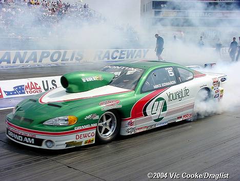 Drag Racing List - The 50th NHRA U.S. Nationals: Indy 2004 - Pro Stock (1)