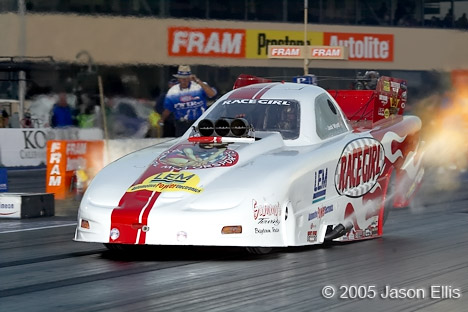 Drag Racing List - 2005 NHRA Sonoma Photos - Funny Car