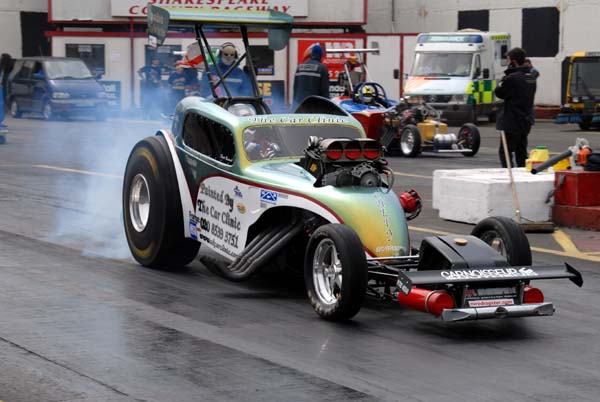 Drag Racing List - Rain Can't Dampen American Car World Nationals