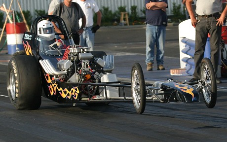 Drag Racing List - Nitro in the Air: The 2004 K & N Nitro Nats in Pomona