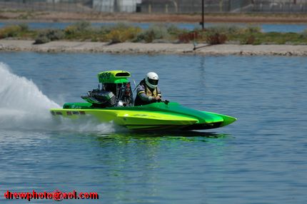 Drag Racing List - Smoke on the Water: The IHBA 2005 Season Opener