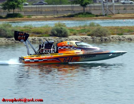 Drag Racing List - Smoke on the Water: The IHBA 2005 Season Opener