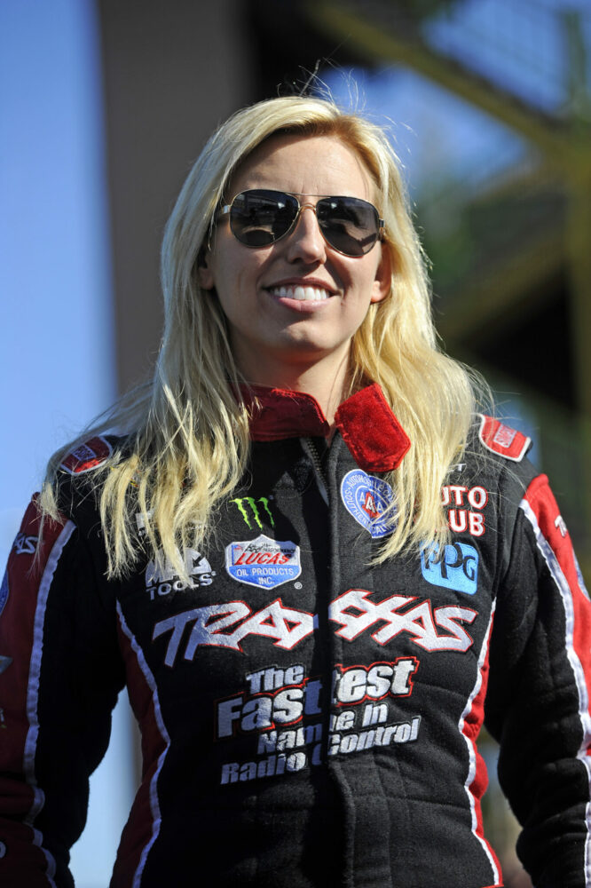 FUNNY CAR FAN-FAVORITE COURTNEY FORCE ENTERS 2016 SEASON AND CIRCLE K ...